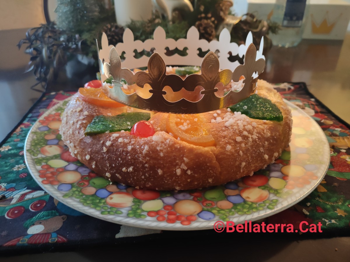 TORTELL DE REIS | Història i tradició de la fava i la figura ...